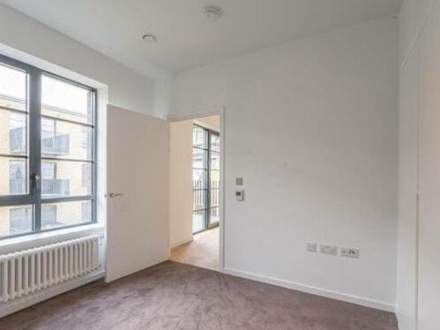 1 Bedroom Flat For Rent In Canary Wharf, London