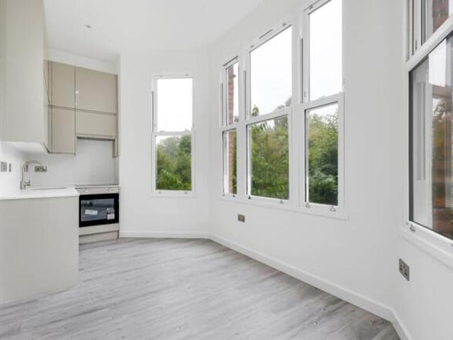 1 bedroom flat for rent in Canfield Gardens, South Hampstead, NW6