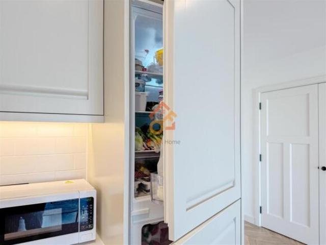1 bedroom flat for rent in Canning House, 7 Heritage Walk, Ashdown Road, Kingston Upon Thames, KT1