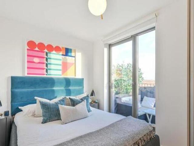 1 Bedroom Flat For Rent In Canning Town, London