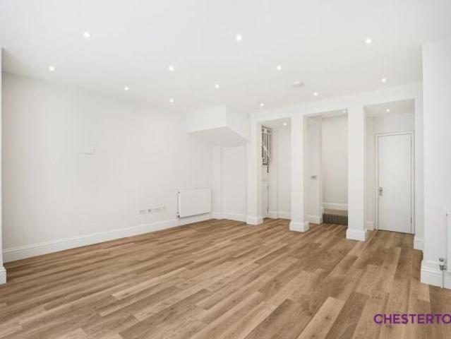 1 bedroom flat for rent in Cadogan Gardens, Sloane Square, SW3