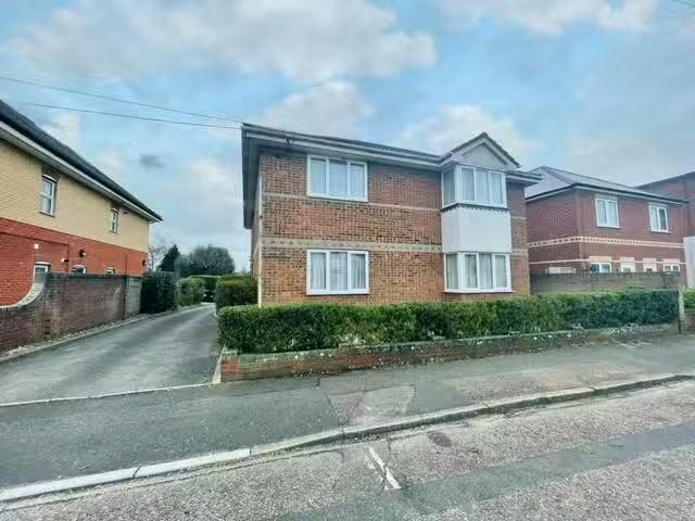 1 bedroom flat for rent in Calvin Road, Winton, BH9