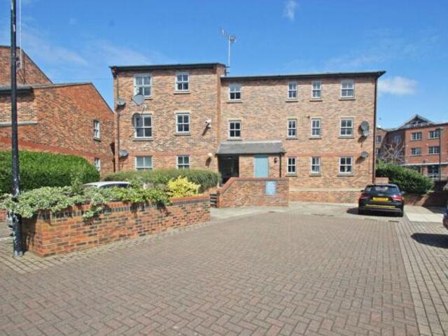 1 bedroom flat for rent in Calder House, Navigation Walk, Leeds, LS10