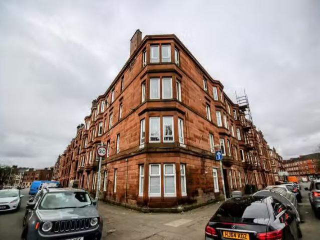 1 bedroom flat for rent in Calder Street, Govanhill, G42