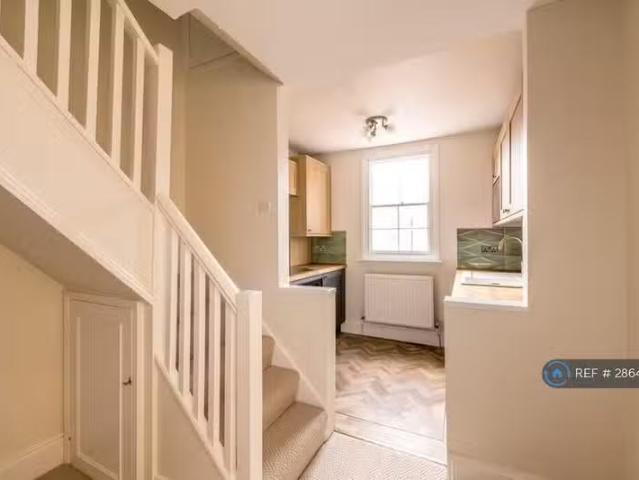 1 bedroom flat for rent in Caledonia Place, Bristol, BS8