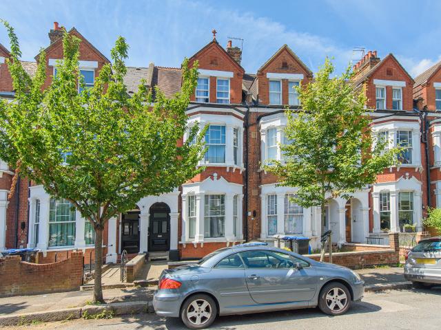1 Bedroom Flat for Rent in Callcott Road | Foxtons