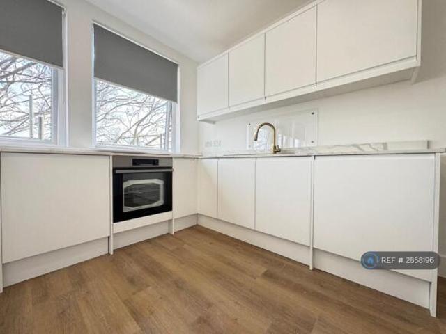 1 bedroom flat for rent in Cardiff Road, Luton, LU1
