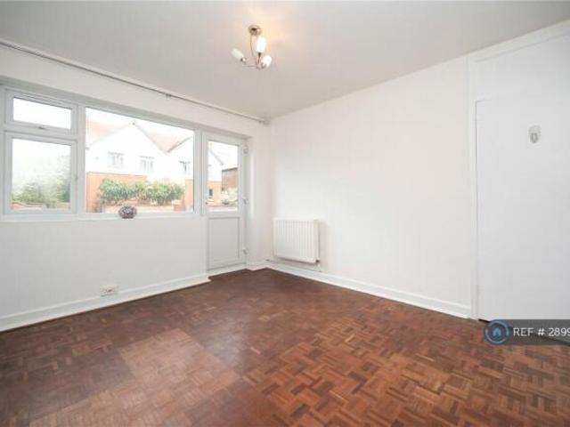 1 bedroom flat for rent in Carlisle Avenue, St Albans, AL3