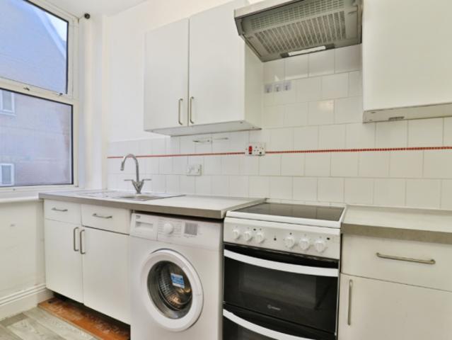 1 bedroom flat for rent in Carlton Court, Christchurch road, BH1