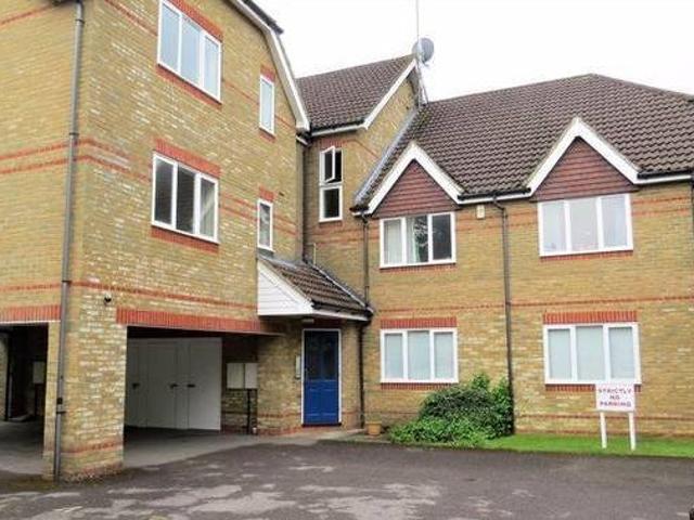 1 bedroom flat for rent in Carlton Road Woking GU21