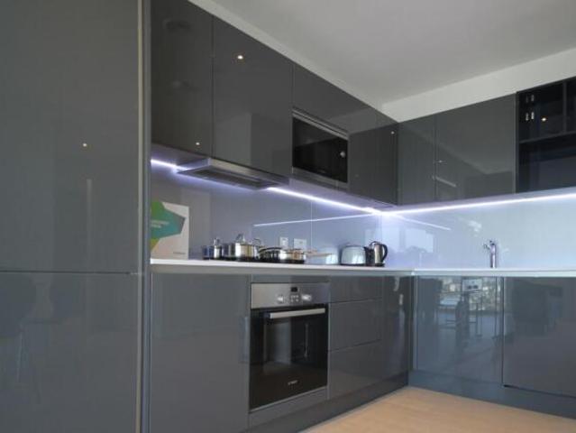 1 bedroom flat for rent in Cassia Point, 2 Glasshouse Gardens, Stratford, London, E20