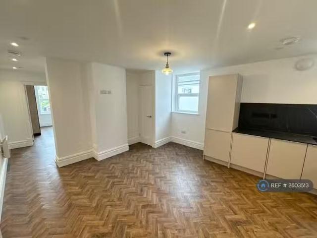 1 bedroom flat for rent in Cathedral Road, Cardiff, CF11