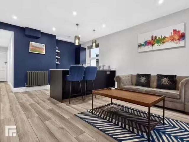 1 bedroom flat for rent in Cathedral Road, Pontcanna, Cardiff.