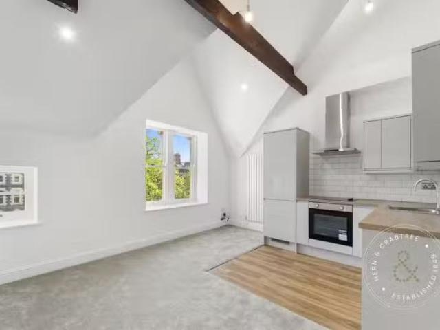 1 bedroom flat for rent in Cathedral Road, Pontcanna, Cardiff.