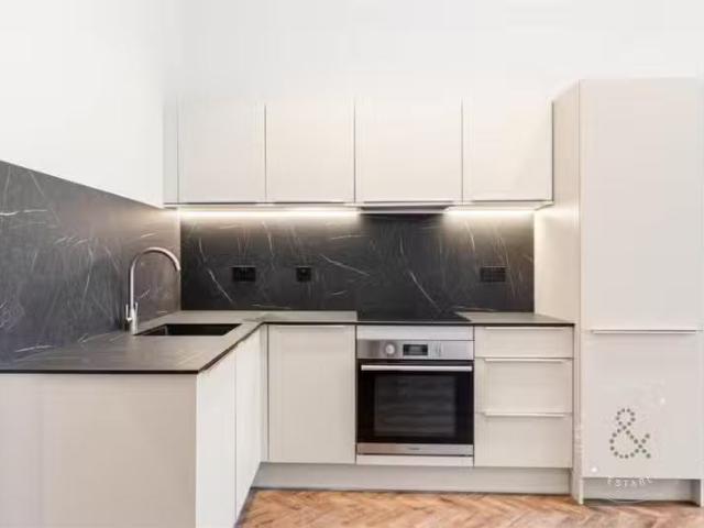 1 bedroom flat for rent in Cathedral Road, Pontcanna, Cardiff.