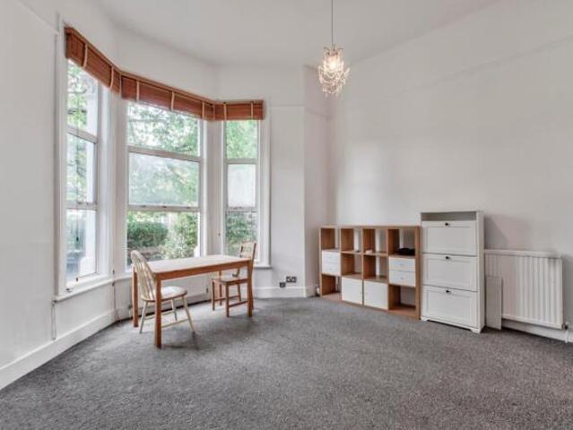 1 bedroom flat for rent in Cavendish Road, Kilburn, London, NW6