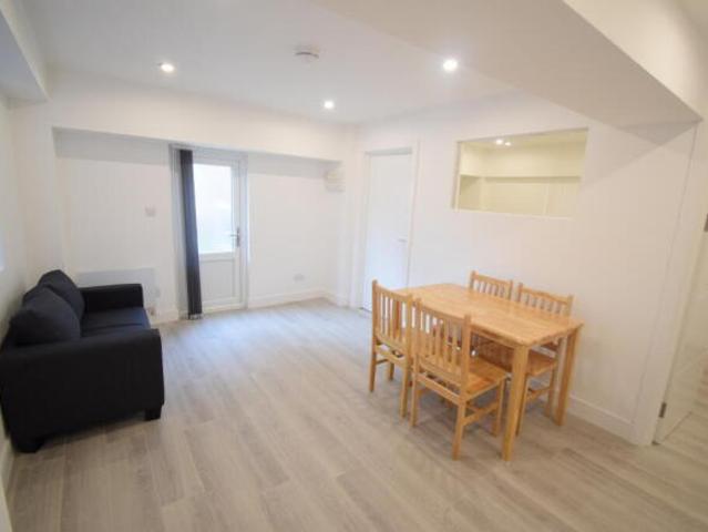 1 bedroom flat for rent in Central Hill, Upper Norwood, Croydon, London, SE19