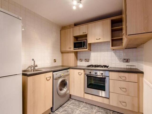 1 bedroom flat for rent in Centre Court, Oakleigh Road North, N20