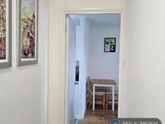 1 bedroom flat for rent in Centre Reach, Southend On Sea, SS2