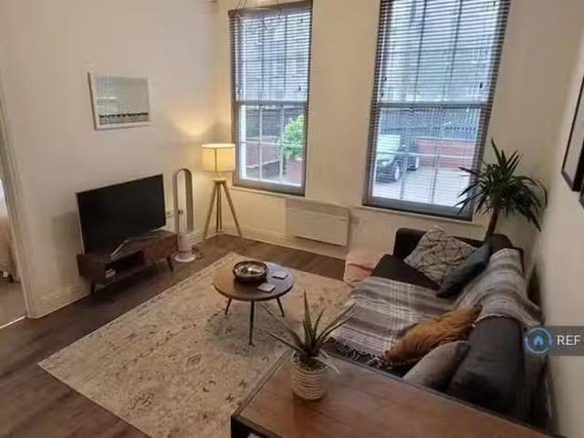 1 bedroom flat for rent in Century Place, Bristol, BS2