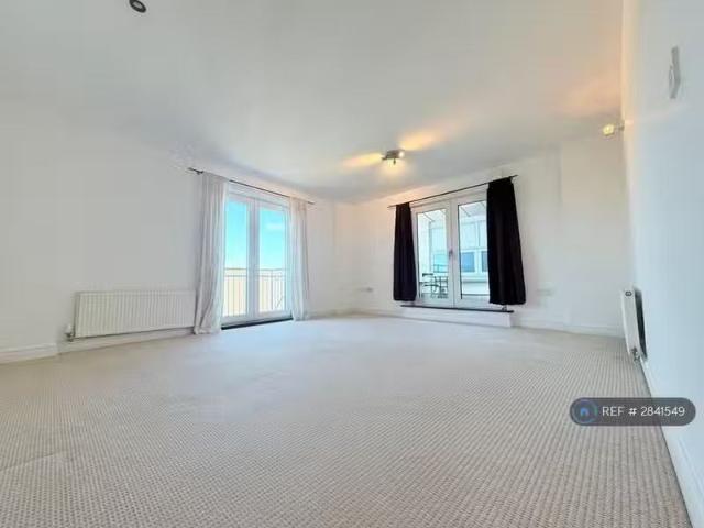 1 bedroom flat for rent in Centurion House, Edgware, HA8