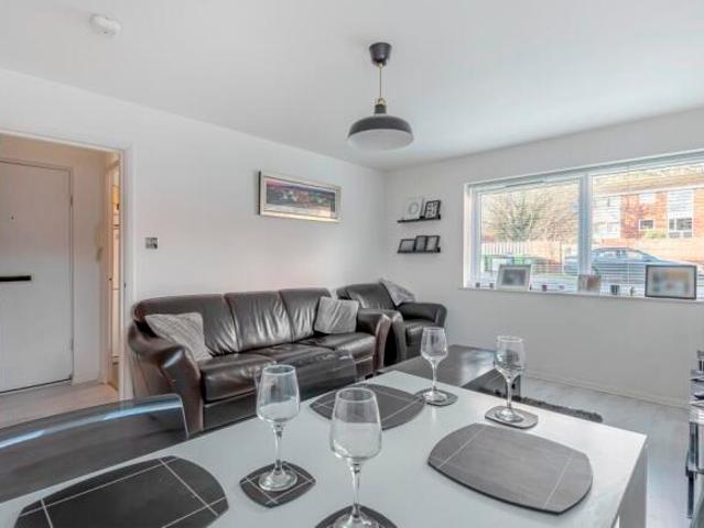 1 bedroom flat for rent in Cedar Court, St Albans, AL4