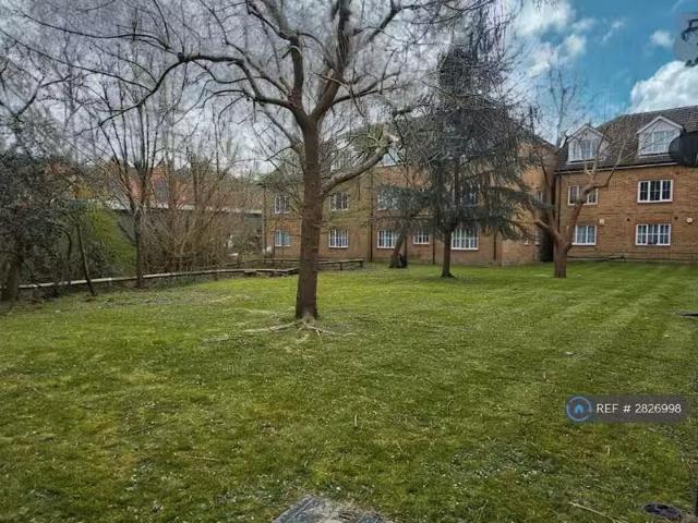 1 bedroom flat for rent in Cedar House, Whyteleafe, CR3
