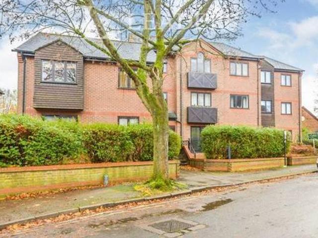 1 bedroom flat for rent in Chatsworth Court AL1
