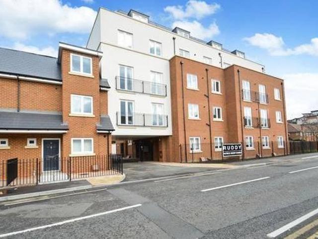 1 bedroom flat for rent in Chalvey Road East Slough SL1