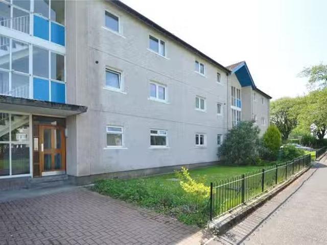 1 bedroom flat for rent in Chamberlain Road, Jordanhill, GLASG.