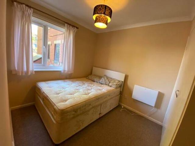 1 bedroom flat for rent in Chantrell Court, Leeds City Centre, LS2