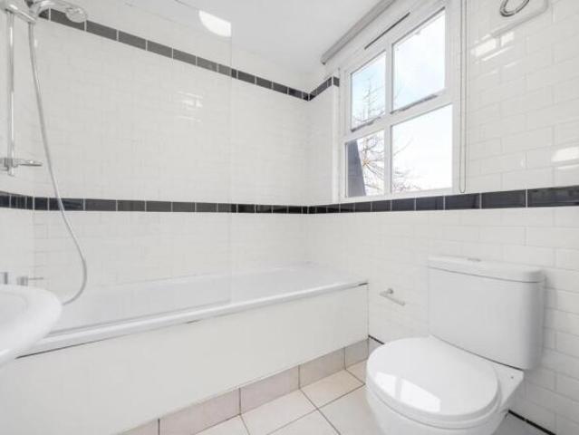 1 bedroom flat for rent in Chantrey Road, SW9