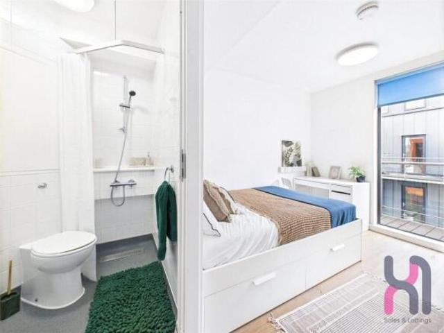1 bedroom flat for rent in Chapel Street, Salford, M3