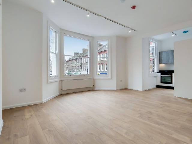 1 Bedroom Flat for Rent in Charlton Road | Foxtons