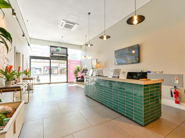 1 Bedroom Flat for Rent in Charter Place | Foxtons