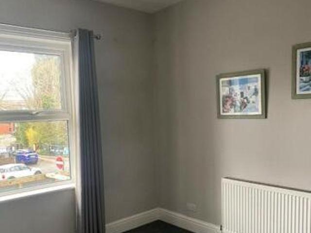 1 Bedroom Flat For Rent In Cheadle, Greater Manchester