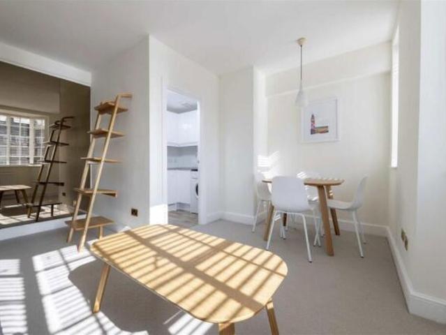1 bedroom flat for rent in Chelsea Cloisters, Chelsea, SW3