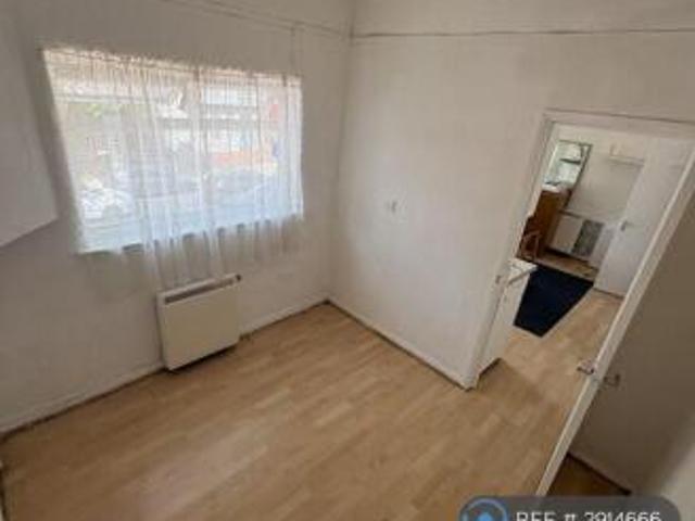 1 bedroom flat for rent in Chichele Road, London, NW2