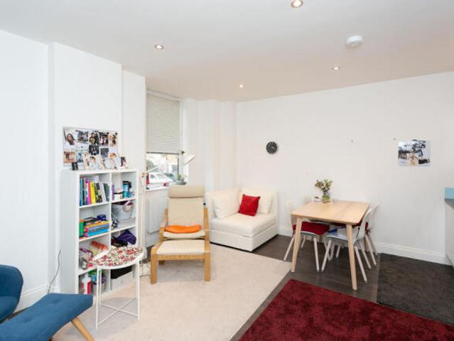 1 bedroom flat for rent in Chiltern Court, WD18 0BP, Watford, WD18