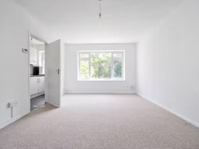 1 bedroom flat for rent in Chislehurst Road Sidcup DA14