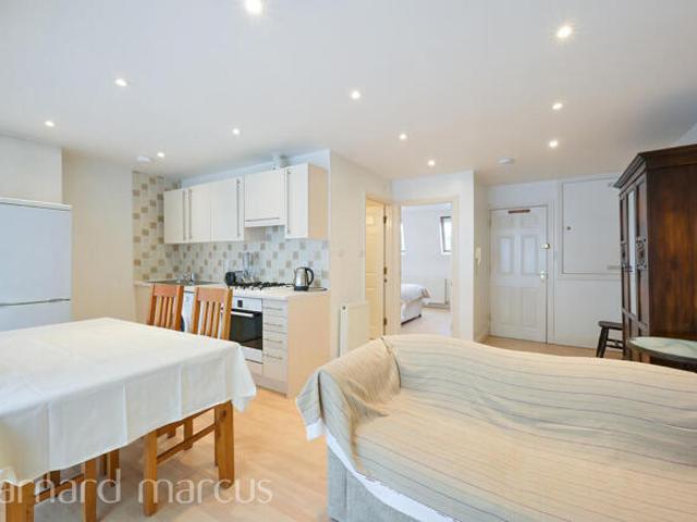 1 bedroom flat for rent in Chiswick High Road, Chiswick, London, W4