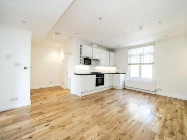 1 bedroom flat for rent in Chiswick High Road, Chiswick, W4