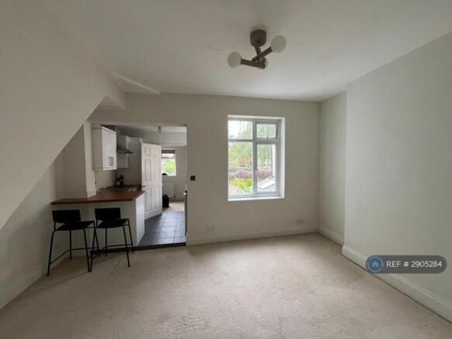 1 bedroom flat for rent in Chiswick, London, W4