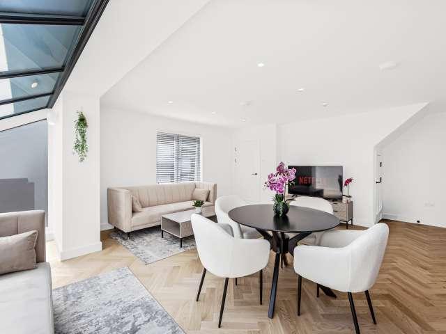 1 bedroom flat for rent in Chiswick Riverside, London
