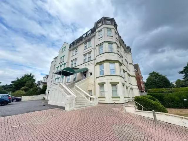 1 bedroom flat for rent in Christchurch Road, Bournemouth, BH1
