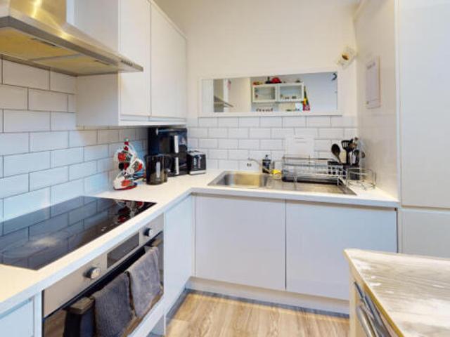 1 bedroom flat for rent in Church Street, Enfield, Middlesex, EN2