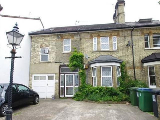 1 bedroom flat for rent in Church Road WATFORD Hertfordshire WD17