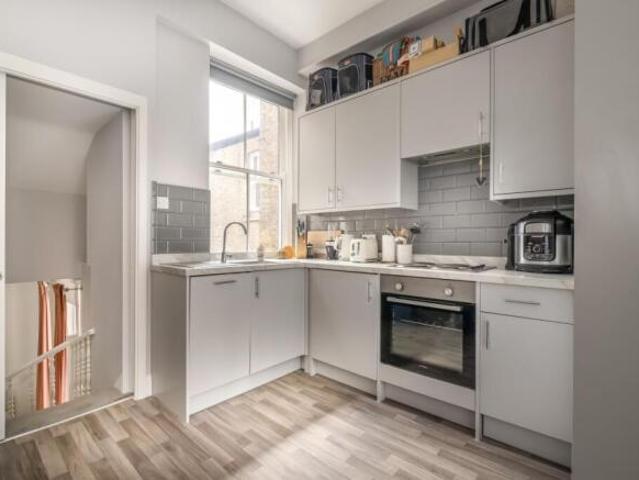 1 bedroom flat for rent in Church Road Barnes SW13