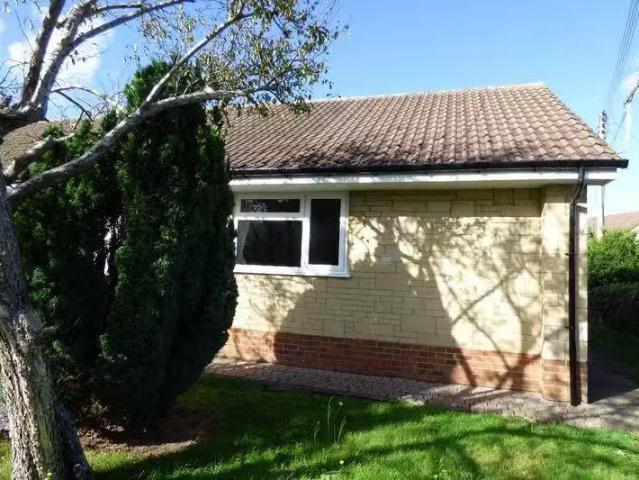 1 bedroom flat for rent in Church Road, Frampton Cotterell, Br.