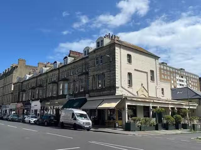 1 bedroom flat for rent in Church Road, Hove, BN3